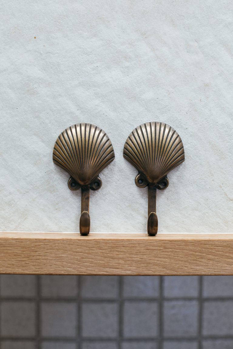 Clam Hook - Kyal & Kara : Kyal & Kara